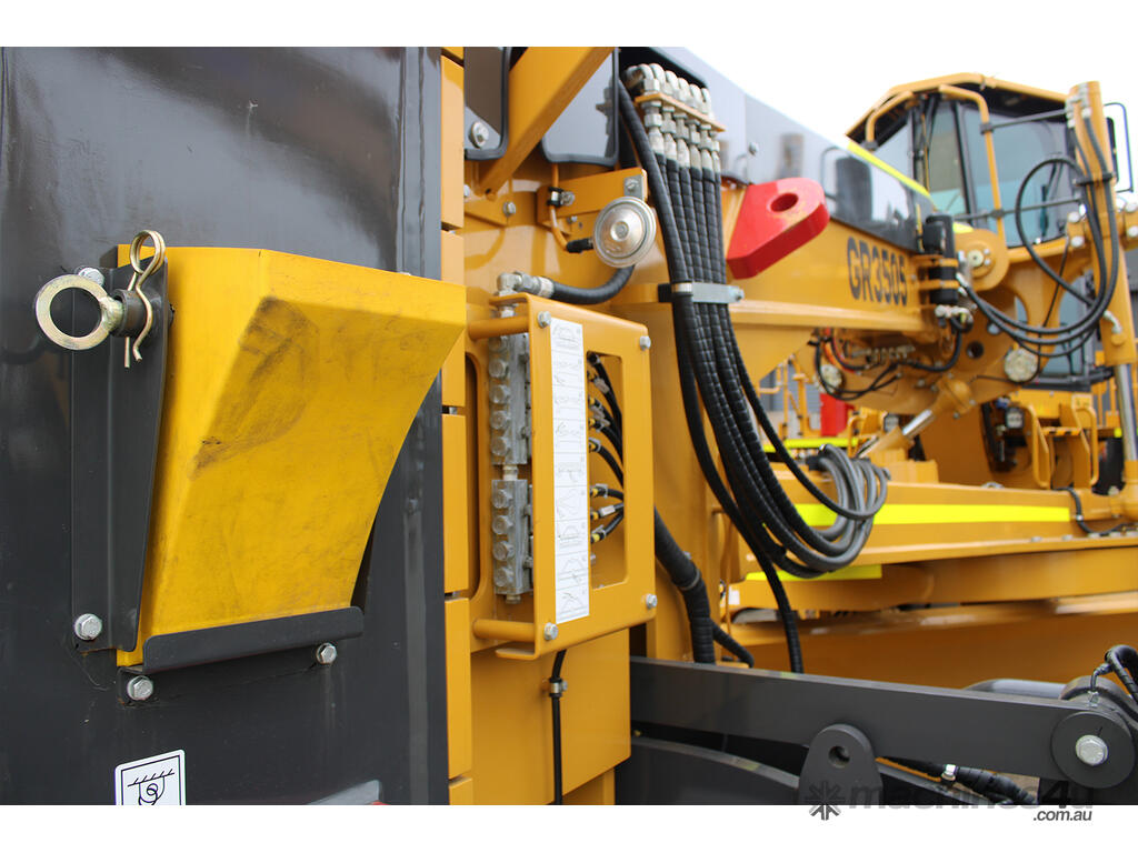 New xcmg GR3505T Pro Grader in WELSHPOOL, WA