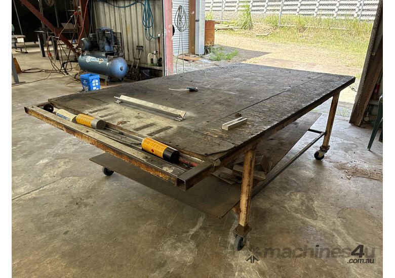 Used Workbench Work Benches (1071903) - Listed on Machines4u