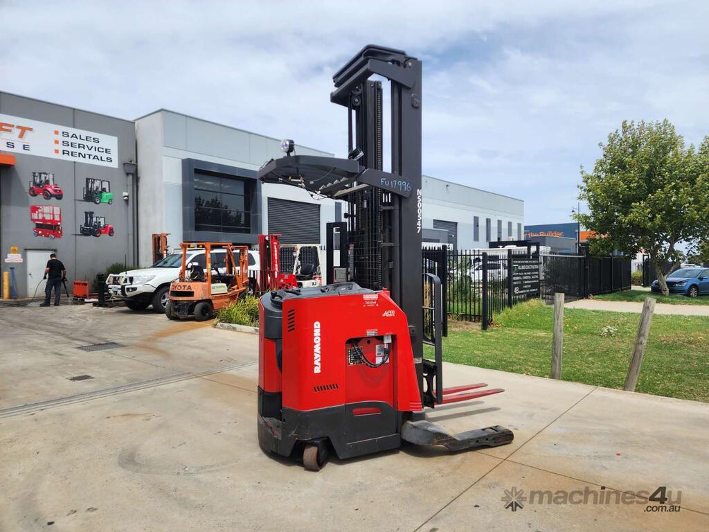 Used 2009 raymond Toyota Raymond 1 6T Reach Truck- New Battery Reach ...