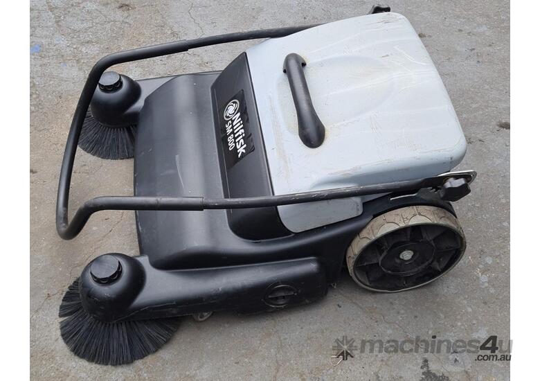 Used nilfisk SM800 Walk Behind Sweepers (1111303) - Listed on Machines4u