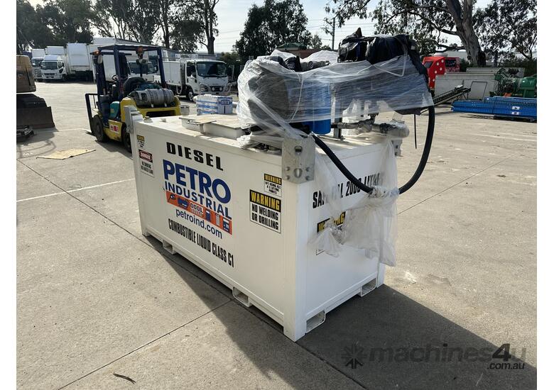 Used 1 X 2000lt Diesel Fuel Cell (1119103) - Listed on Machines4u