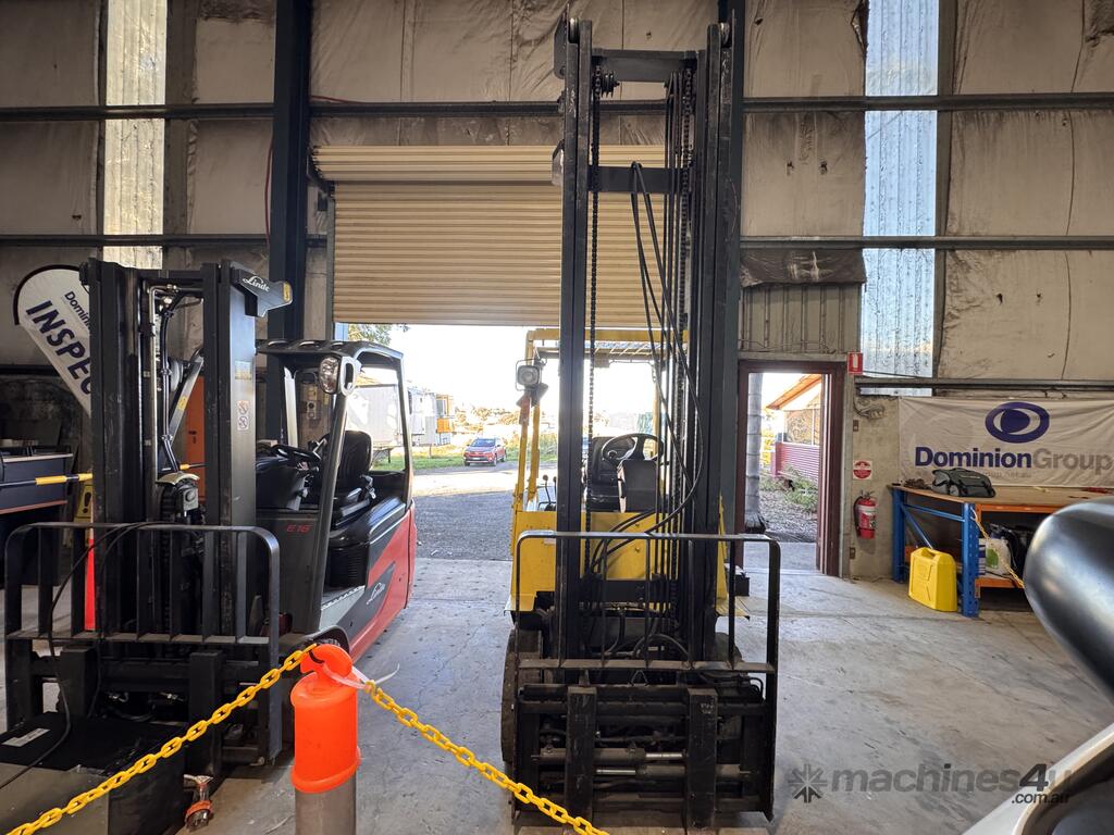 Used 2003 hyster H1 75XBX Counterbalance Forklifts (1138103)