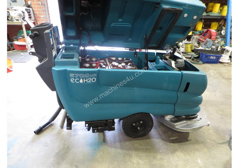 Used 2008 tennant 5700XP Walk Behind Floor Scrubber in , - Listed on ...