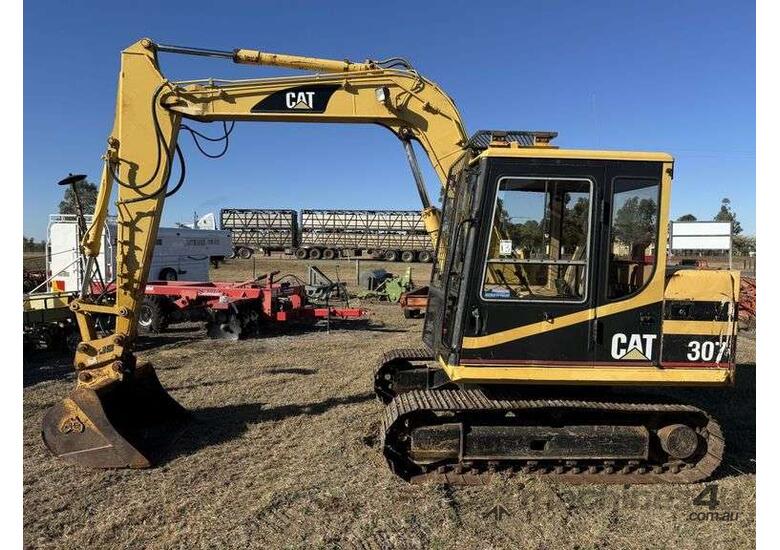 Used Caterpillar Caterpillar 307 Track Excavator Excavator in ...