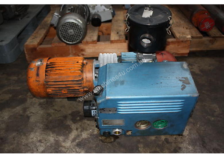 Used rietschle Busch Type 100 138 3 phase vacuum pump Rotary Vane ...