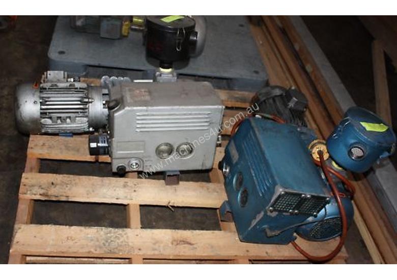 Used rietschle Busch Type 100 138 3 phase vacuum pump Rotary Vane ...
