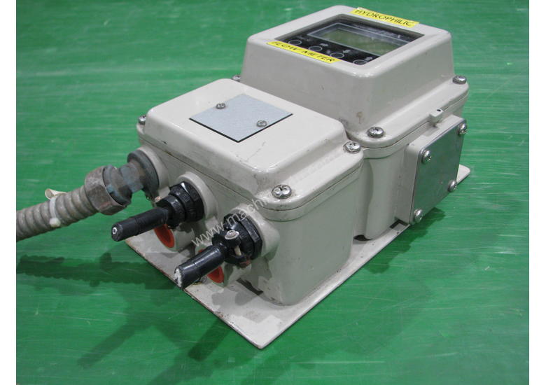 Used Yamatake Electromagnetic Flow Meter Flowmeter Converter Flow Meter ...