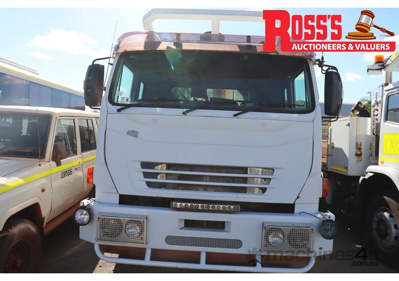 Buy Used 2012 Iveco 2012 Iveco Acco F2350 Service Truck Service Trucks ...