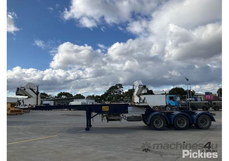 Buy Used 2009 steelbro 2009 Steelbro SBBS343F Tri Axle Side Loader A ...