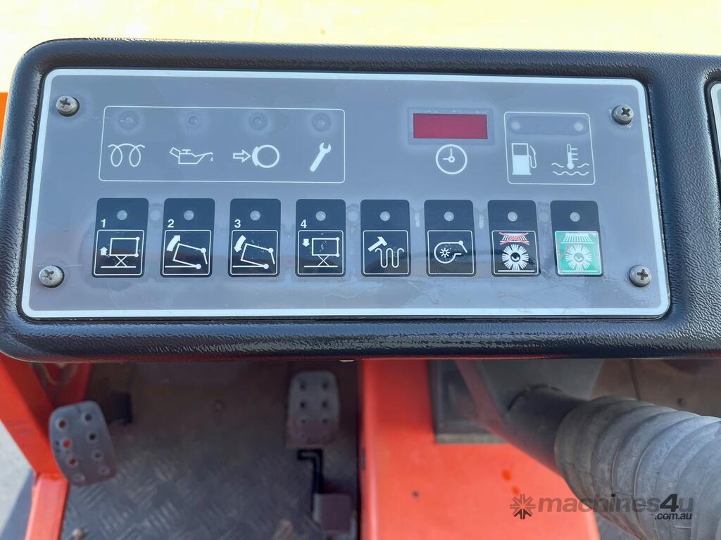 Used hako 1450d Ride On Sweeper (911130)