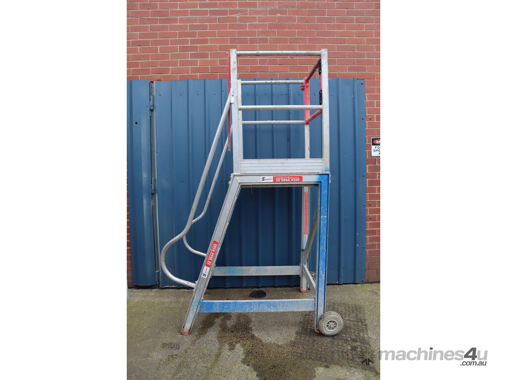 Used SafeSmart Aluminium Access Platform Ladder - SafeSmart - 1 4m ...