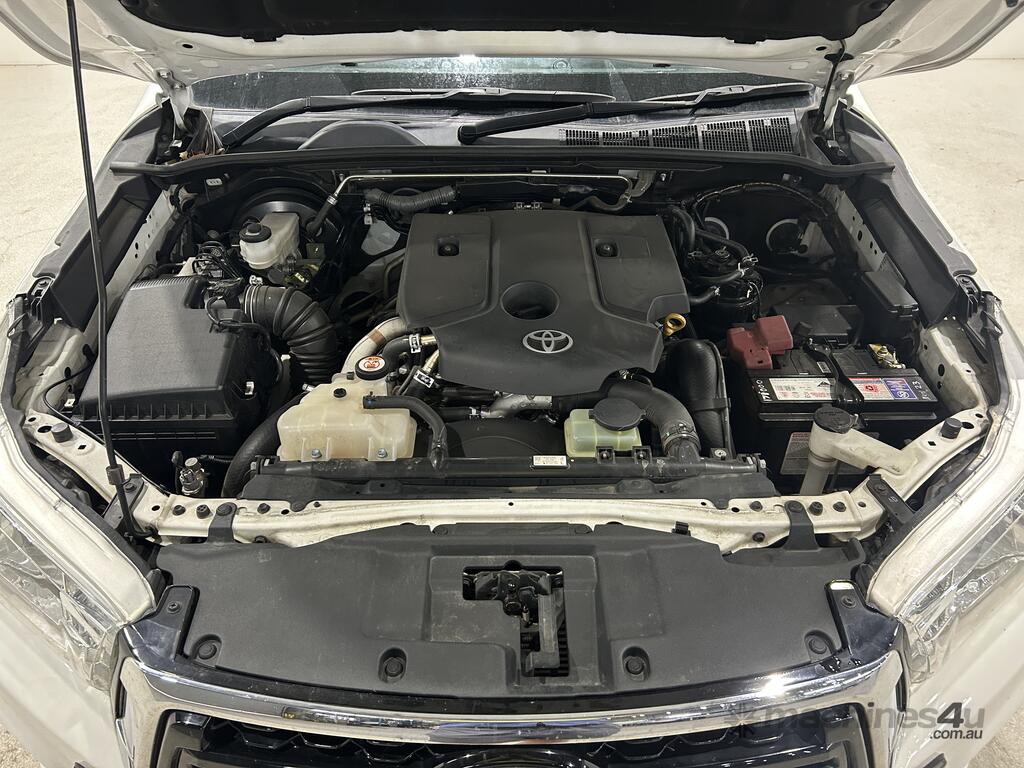 Buy Used 2020 Toyota 2020 Toyota Hilux SR 4x4 Diesel Ute Ex-Council ...