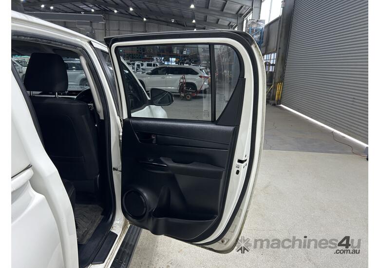 Buy Used 2020 Toyota 2020 Toyota Hilux SR 4x4 Diesel Ute Ex-Council ...