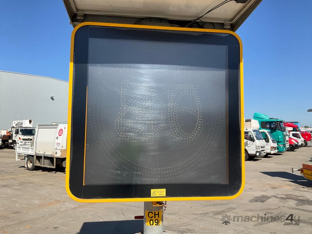 Buy Used 2016 2016 Unknown Trailer Mounted VMS Board Trailers (1086731 ...