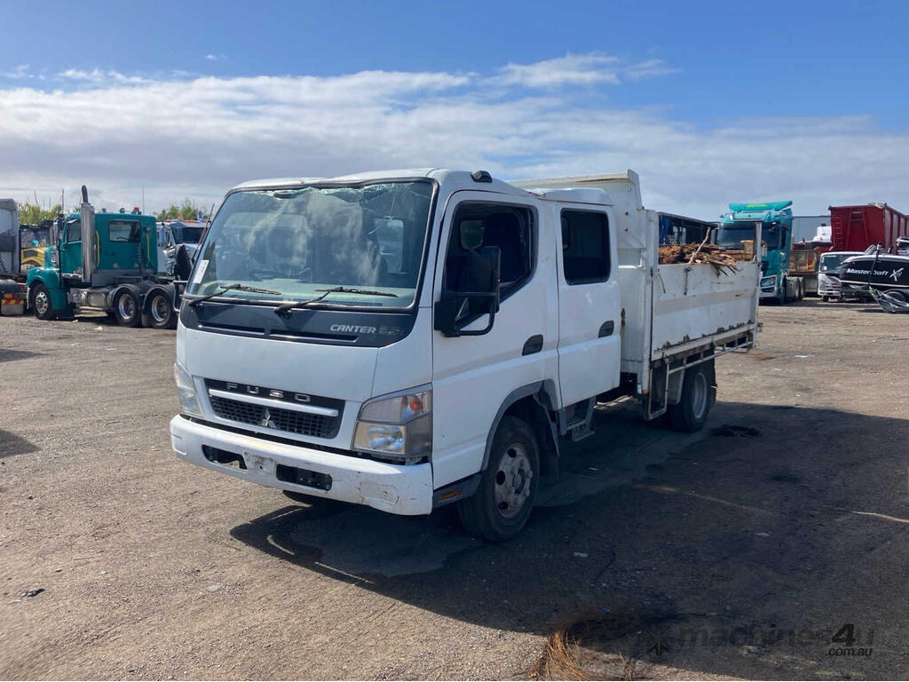 Buy Used 2010 mitsubishi fuso Canter Mini Loader (1200431)