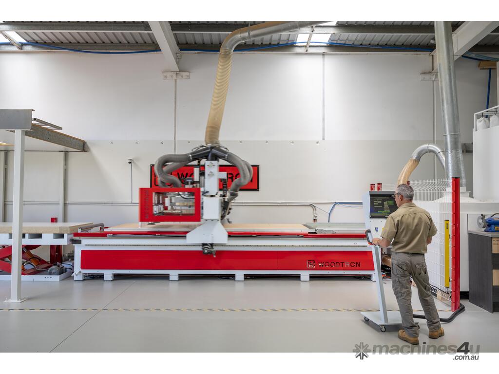 New 2024 woodtron ADVANCE AUTO SERIES Flatbed/Nesting CNC's (38131)