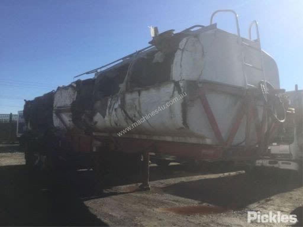 Buy Used barker 2014 Barker Trucks in , - Listed on Machines4u