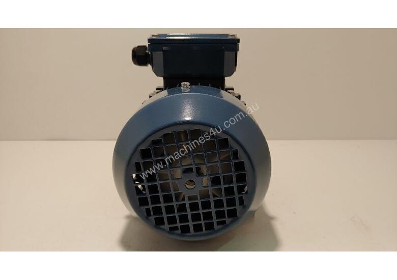 Used EMT MOTORS EMT Motors - Three Phase Motor - e-Drive - Type Y2A711 ...