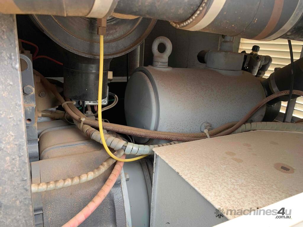 Used compair Z100T Air Compressor Dryer (674731)