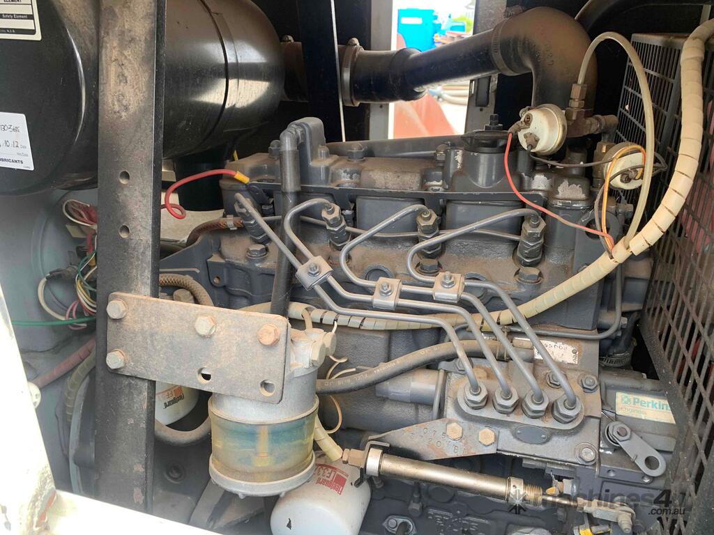 Used compair Z100T Air Compressor Dryer (674731)