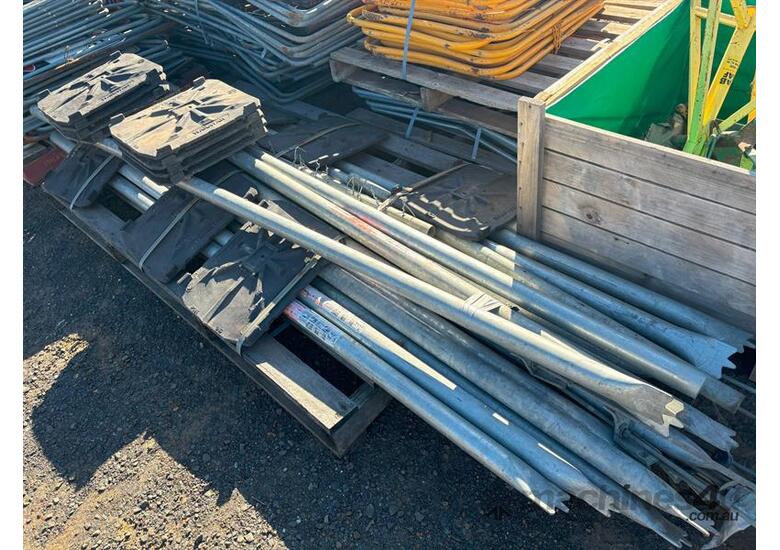 Used QTY OF STEEL STANDS & WARATAH STAYS QTY OF STEEL STANDS WARATAH ...