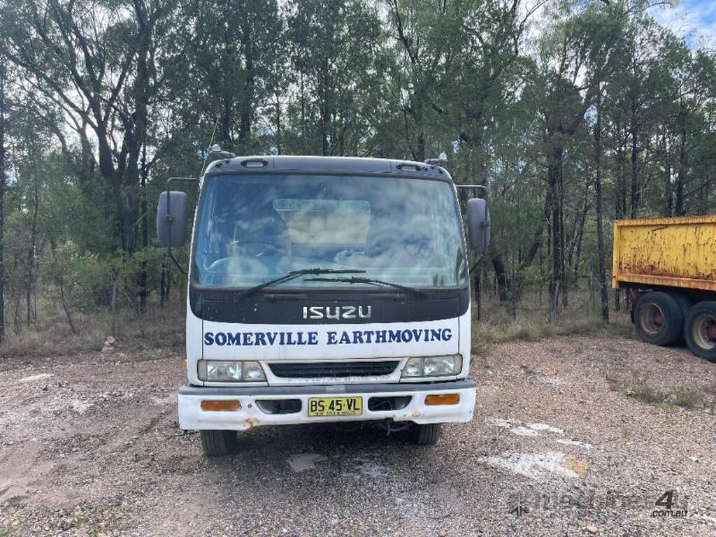 Buy Used 1998 Isuzu ISUZU 5T Tipper 1998 Model Trucks (1084732 ...