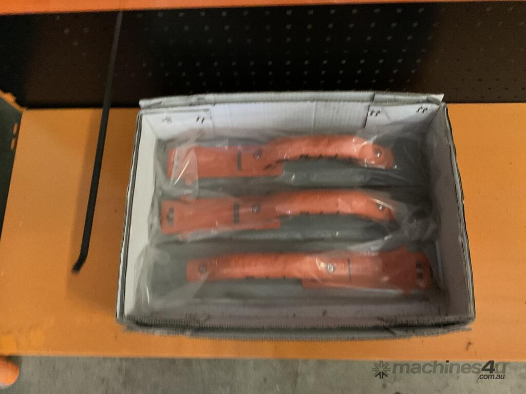 Used Miscellaneous Contents On Shelves Only (1098432)