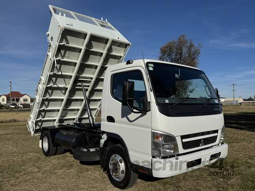 Buy Used 2010 Mitsubishi CANTER 3 5 Tipper Trucks (1105932) - Listed on ...