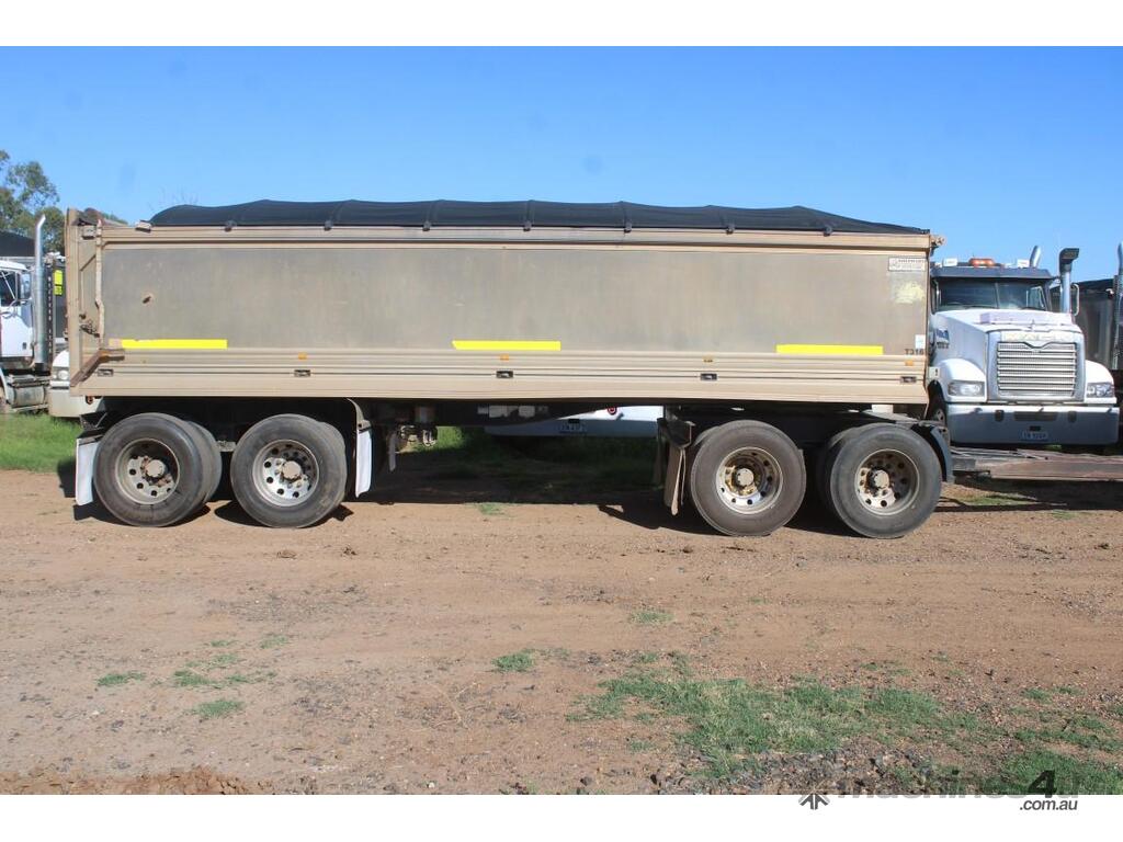 Buy Used 2012 shephard QUAD DOG Dog Trailer (1118132)