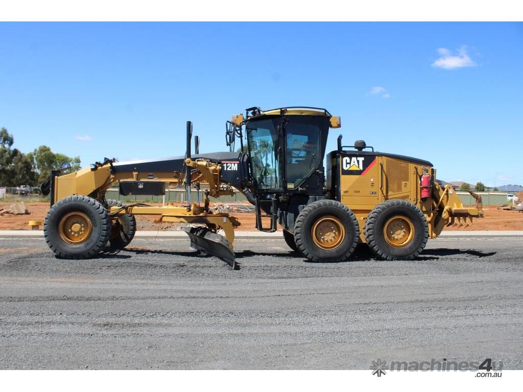 Used 2011 Caterpillar 12M Grader (1118432)