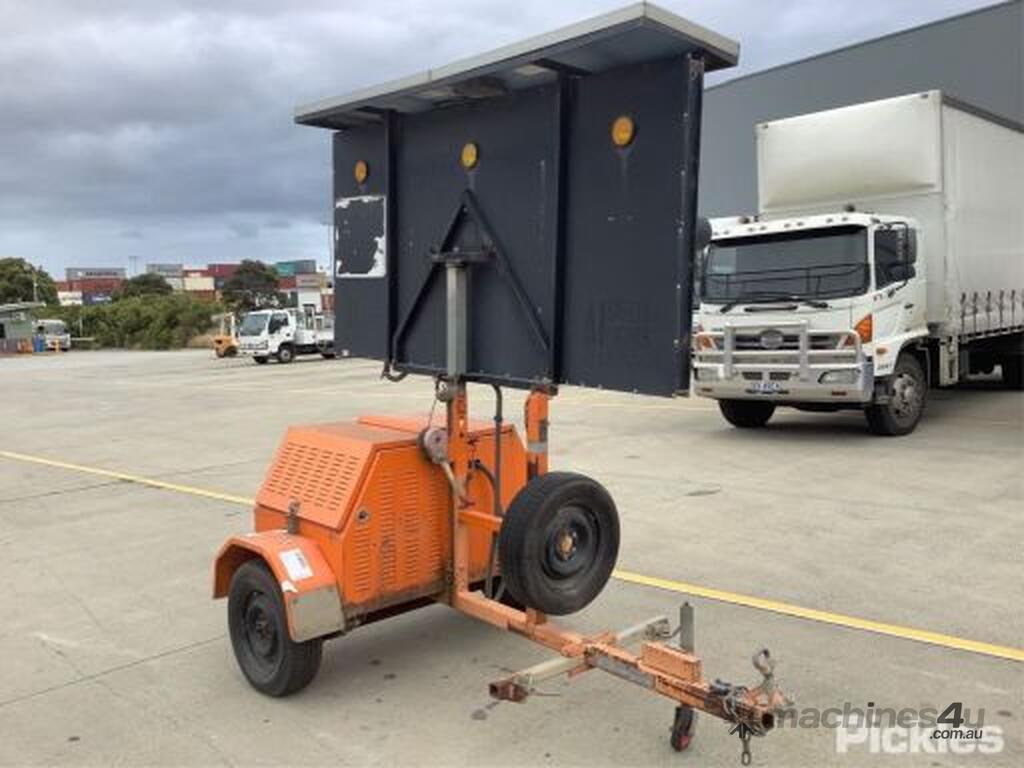 Used The Trailer Factory 2004 The Trailer Factory Traffic Trailer in ...