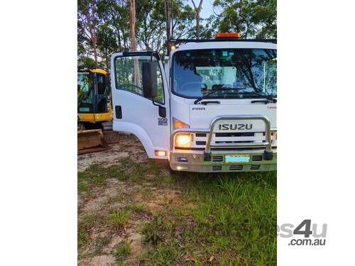 Buy Used 2014 Isuzu FRR500 Tipper Trucks in , - Listed on Machines4u