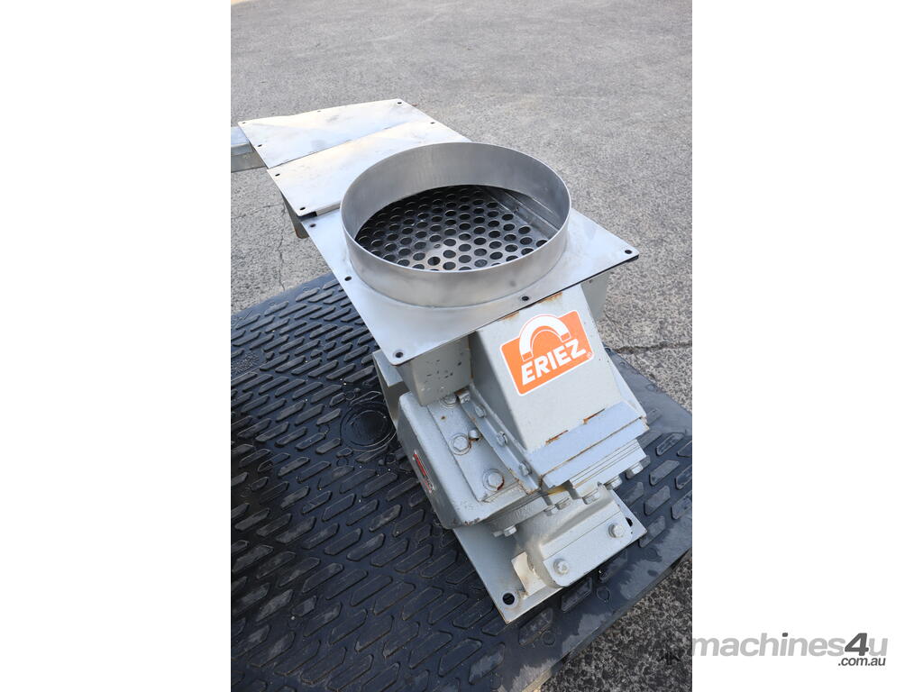 Used eriez Vibrating Vibratory Tray Feeder Screener - Eriez 55A ...