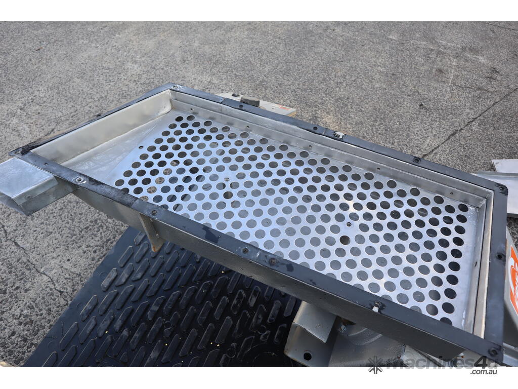 Used eriez Vibrating Vibratory Tray Feeder Screener - Eriez 55A ...