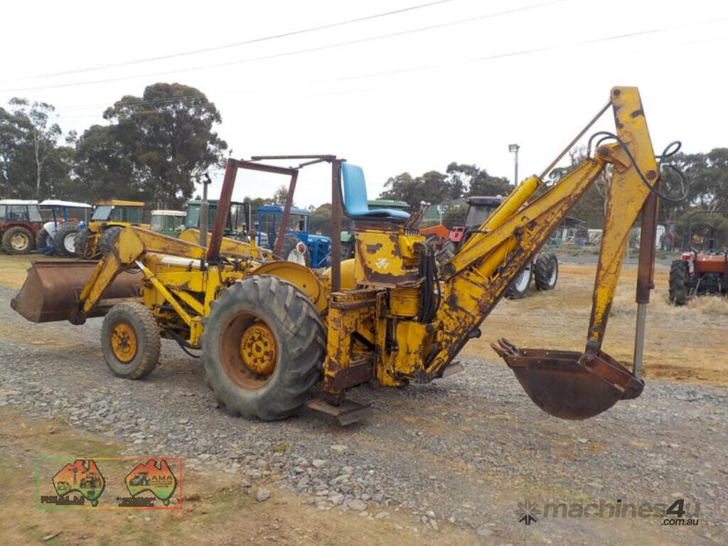 Used 6757 Massey Ferguson Backhoe FEL Carisbrook VIC Backhoe (988733)