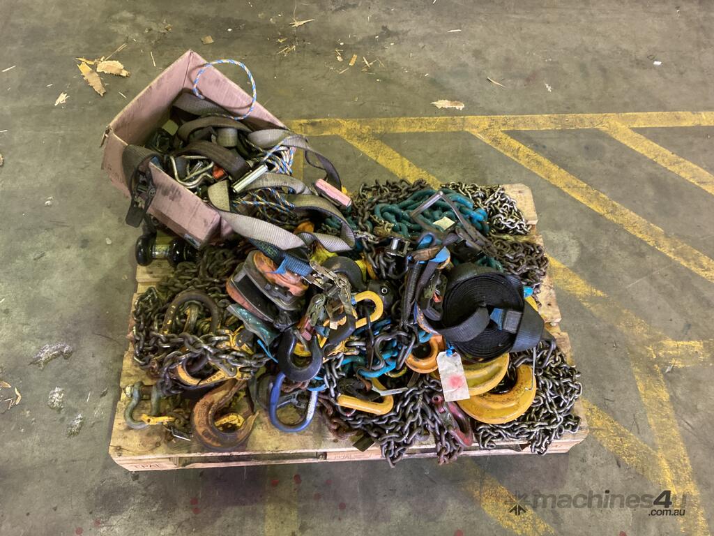 Used Assorted Lifting Chains in Stafford, QLD