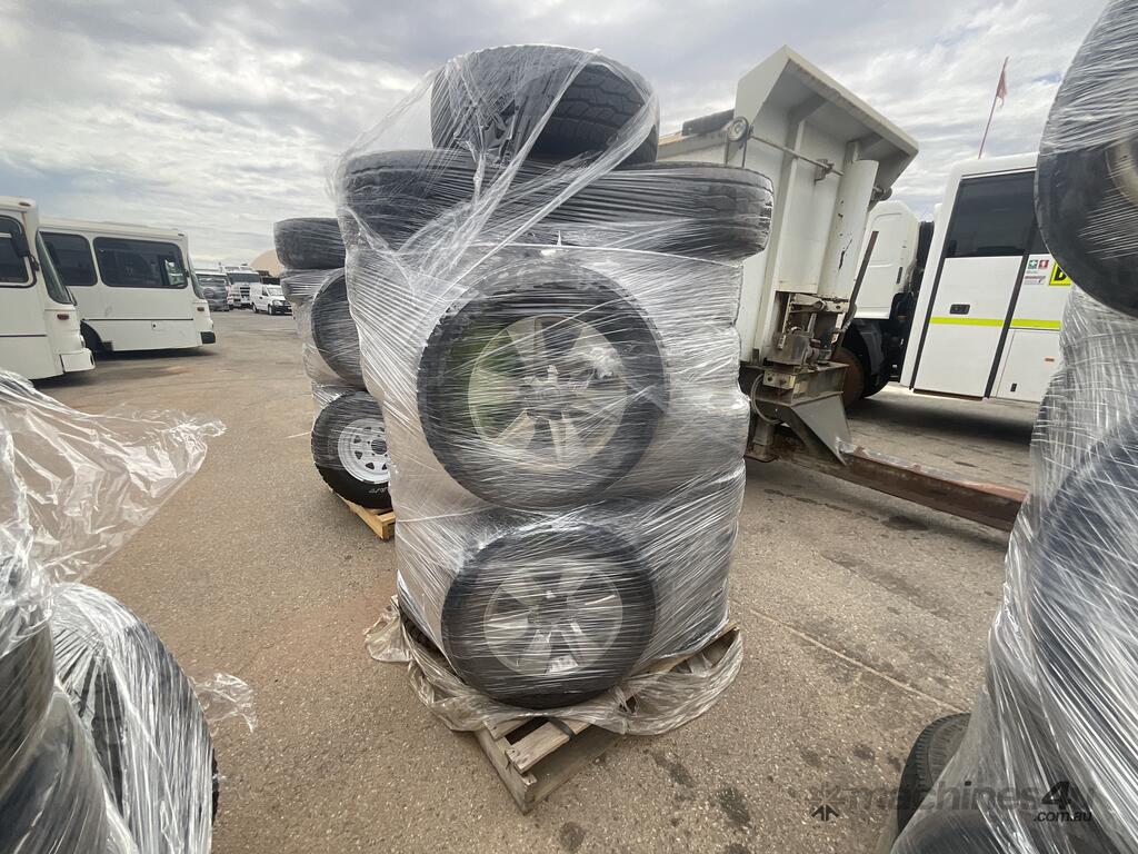 Buy Used Pallet of Assorted Wheels and Tyres Truck Tyres (1079334 ...