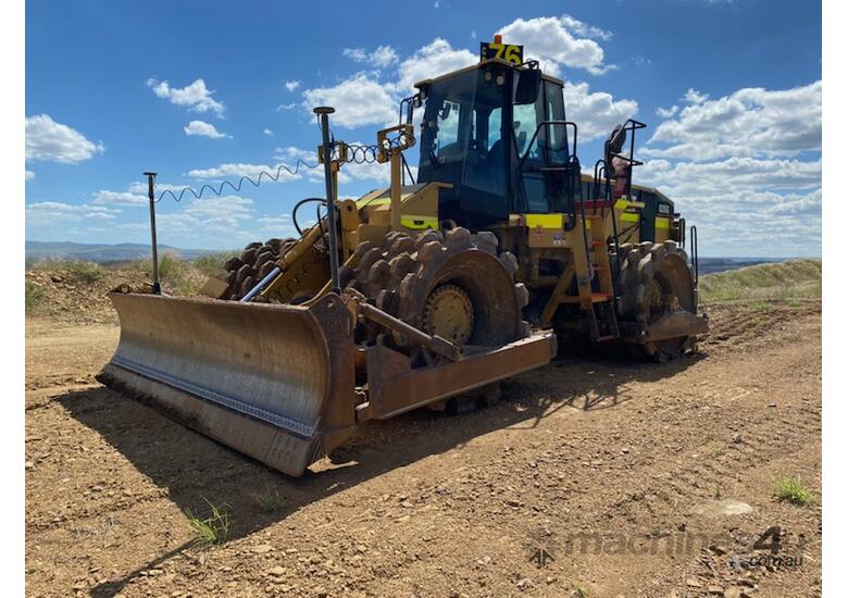 Used 2003 Caterpillar 825G II Landfill Compactors (1094934) - Listed on ...
