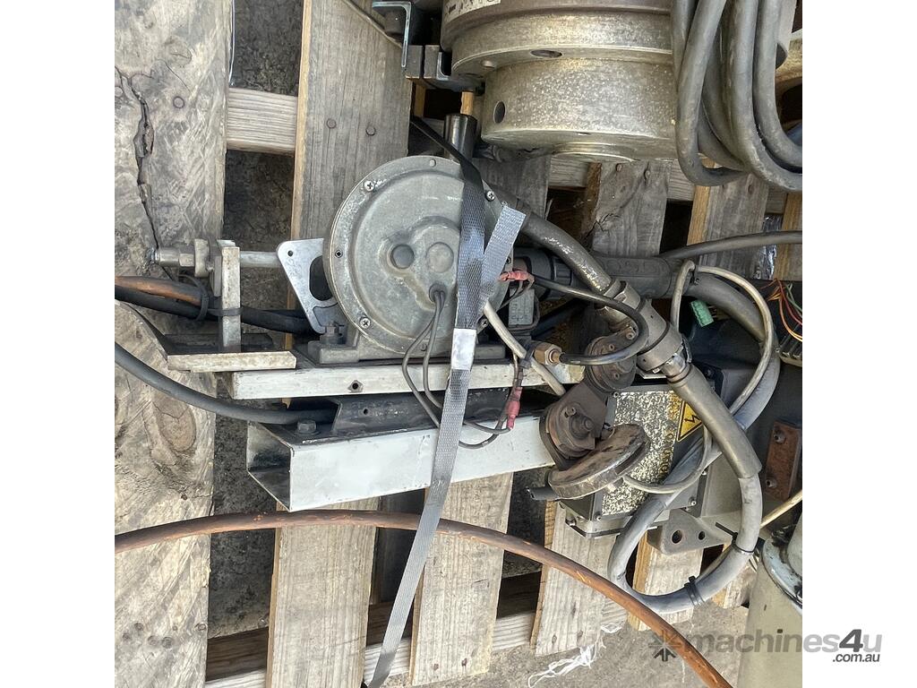 Used panasonic PanaRobo VR-006CEIII YA-1KAR61Y Welding Robot in OTTOWAY, SA