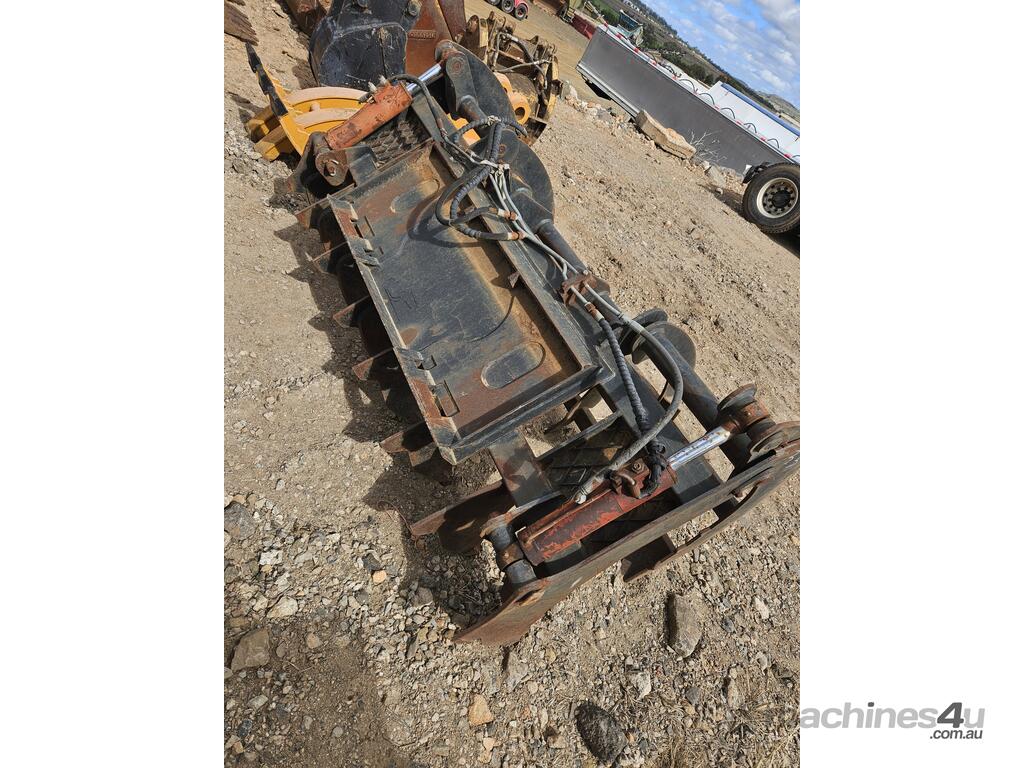 Used Not Specified Unknown Skid steer claw grab Side Loader Forklift ...