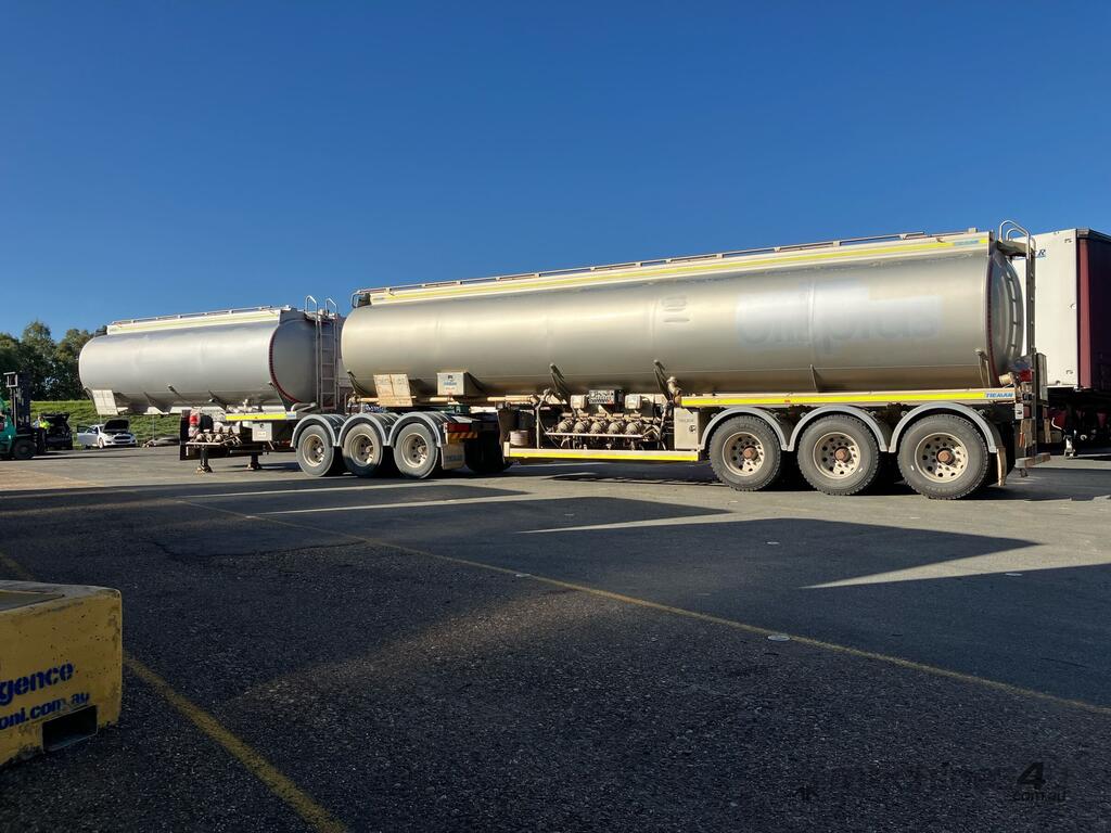 Buy Used 2017 tieman TRI-AXLE TANKER Sand Blasting Cabinets (1168435)