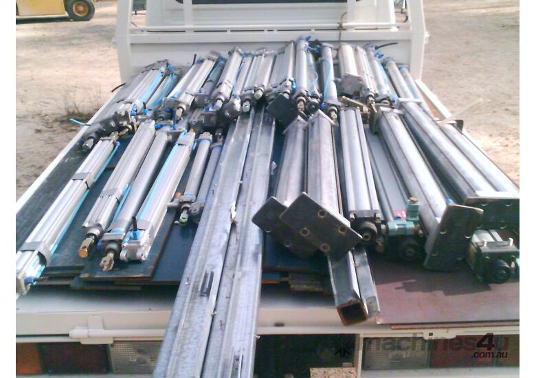 New Variety Pneumatic Cylinder Air Rams Various Sizes Hydraulic Ram in ...