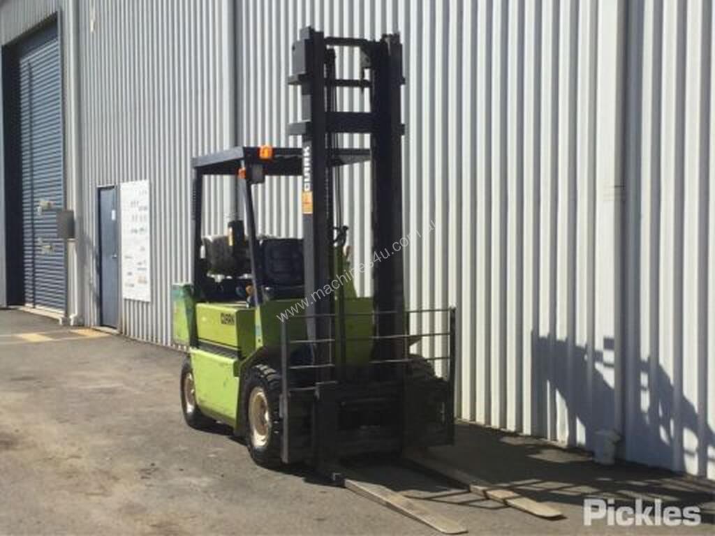 Used clark Clark GPM25 Construction Equipment in , - Listed on Machines4u