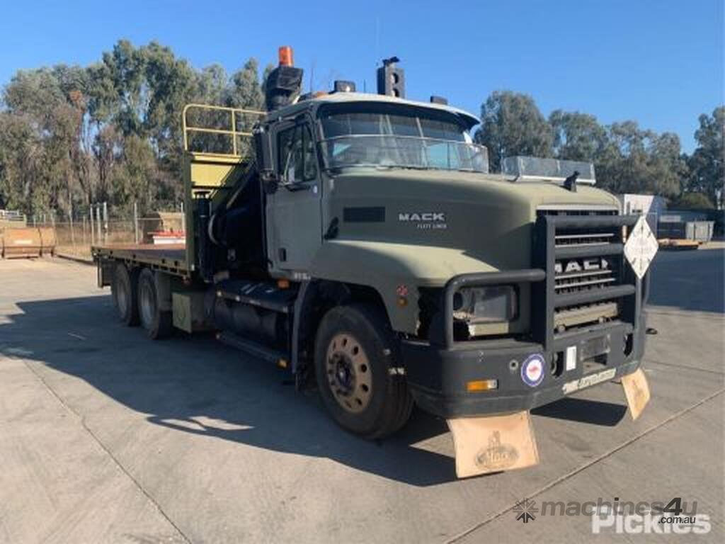 Buy Used Mack FLEETLINER Mini Loader in , - Listed on Machines4u