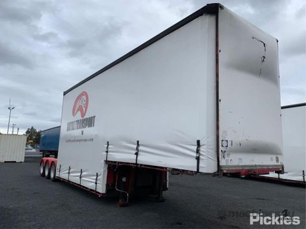 Used barker HEAVY DUTY TRIAXLE Tipper Trucks in , - Listed on Machines4u