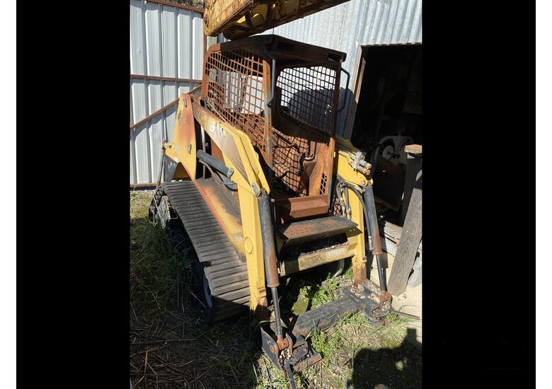 Used 2015 positrack Bucket in new condition and burnt out posi-trac ...