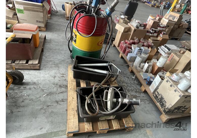 Used Grease and Oil Pumps Oil Transfer Pump (1076636) - Listed on ...