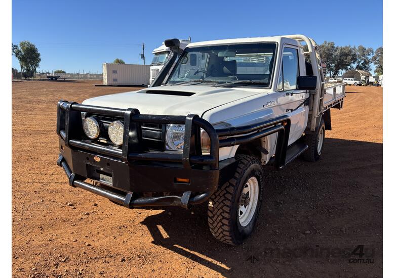 Buy Used Toyota 2015 Toyota Landcruiser Workmate Diesel Utes (1132736 ...