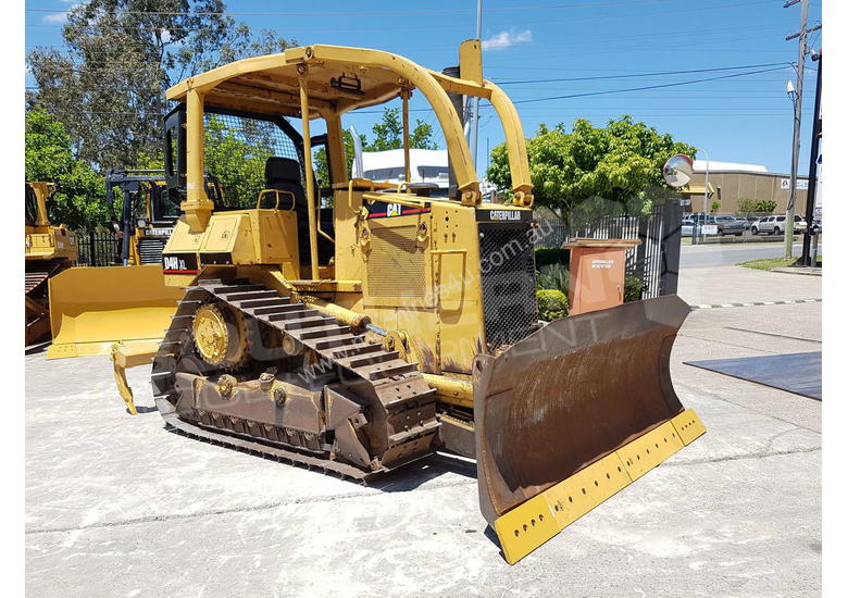 Used Caterpillar D4H XL Dozer in , - Listed on Machines4u
