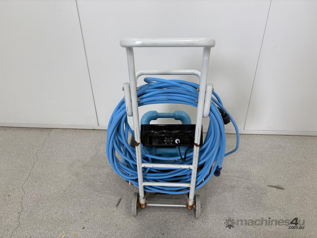 Used Robotek Robo Pro30 Pool Cleaner Ex-Council (1170937)